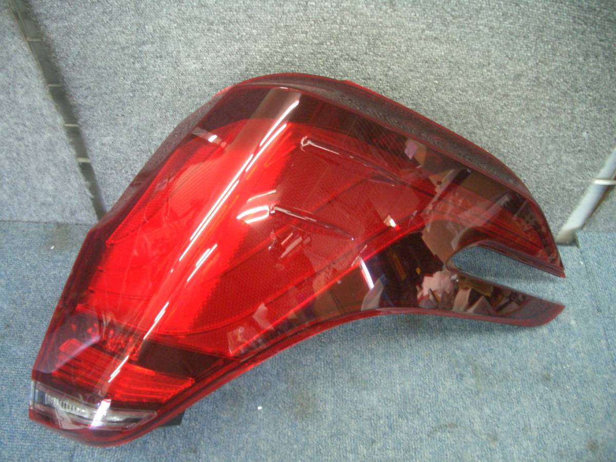 Yahoo!オークション - 2208-N78 美品 トヨタ 純正 AGH30W GGH30W アル...