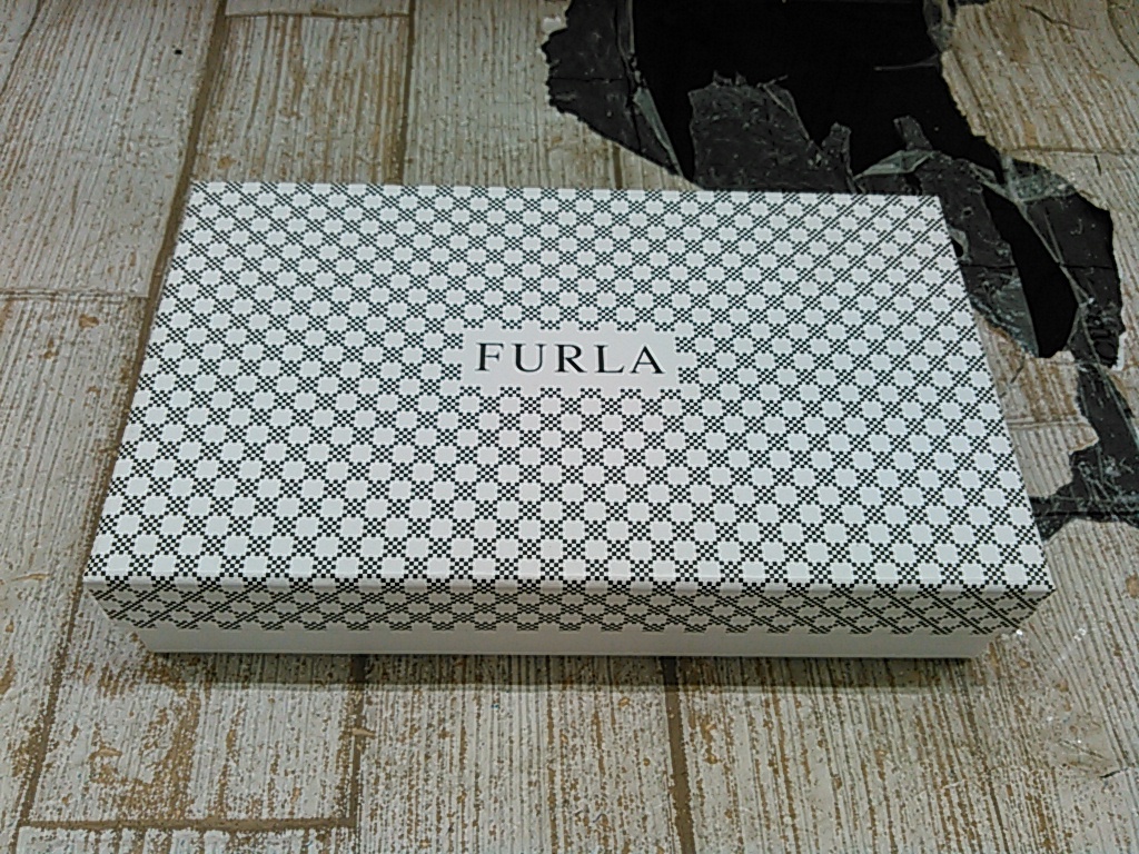 Yahoo!オークション - Hc5221-185 【60】FURLA フルラ 長財布