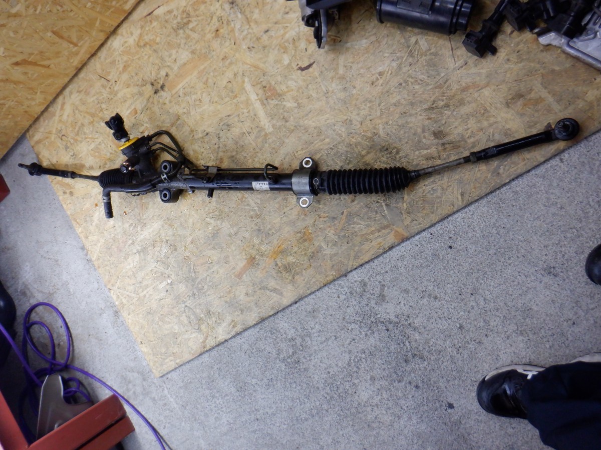 Yahoo!オークション - D477 NCEC ロードスター 純正 パワステギアボッ...