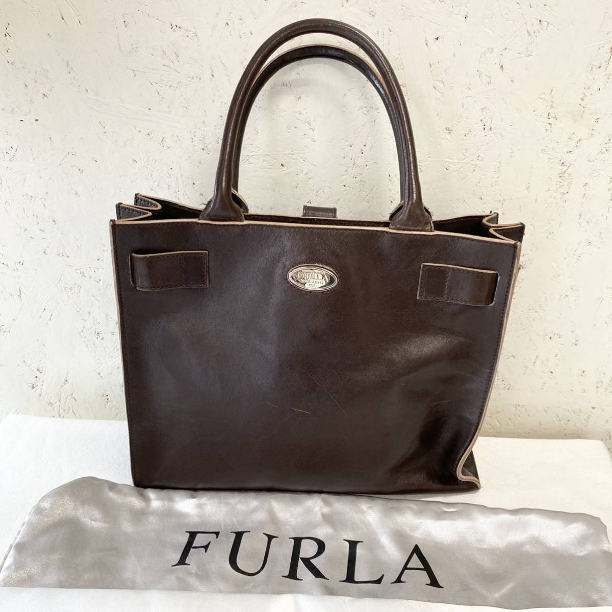 Yahoo!オークション - 【オススメ】G77《FURLA/フルラ》レザーハンドバ...