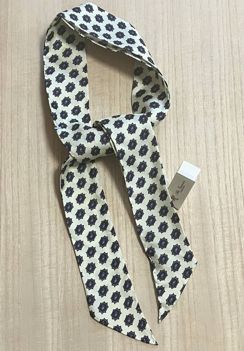 未使用品】Atto Vannucci アット ヴァンヌッチ スカーフ 未使用品】Atto Vannucci アット ヴァンヌッチ スカーフ