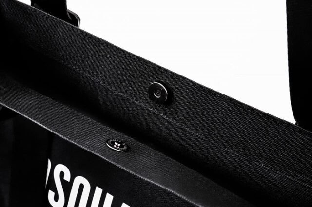 DSQUARED2 ムック本付録 スクエア型トートバッグ|Yahoo!フリマ DSQUARED2 ムック本付録 スクエア型トートバッグ|Yahoo!フリマ