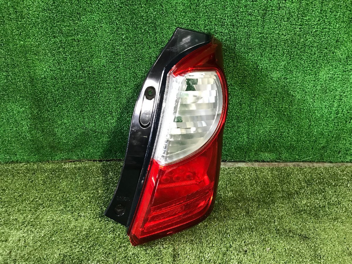 Yahoo!オークション - スズキ アルト HA35S【 純正 テールランプ 右 ...