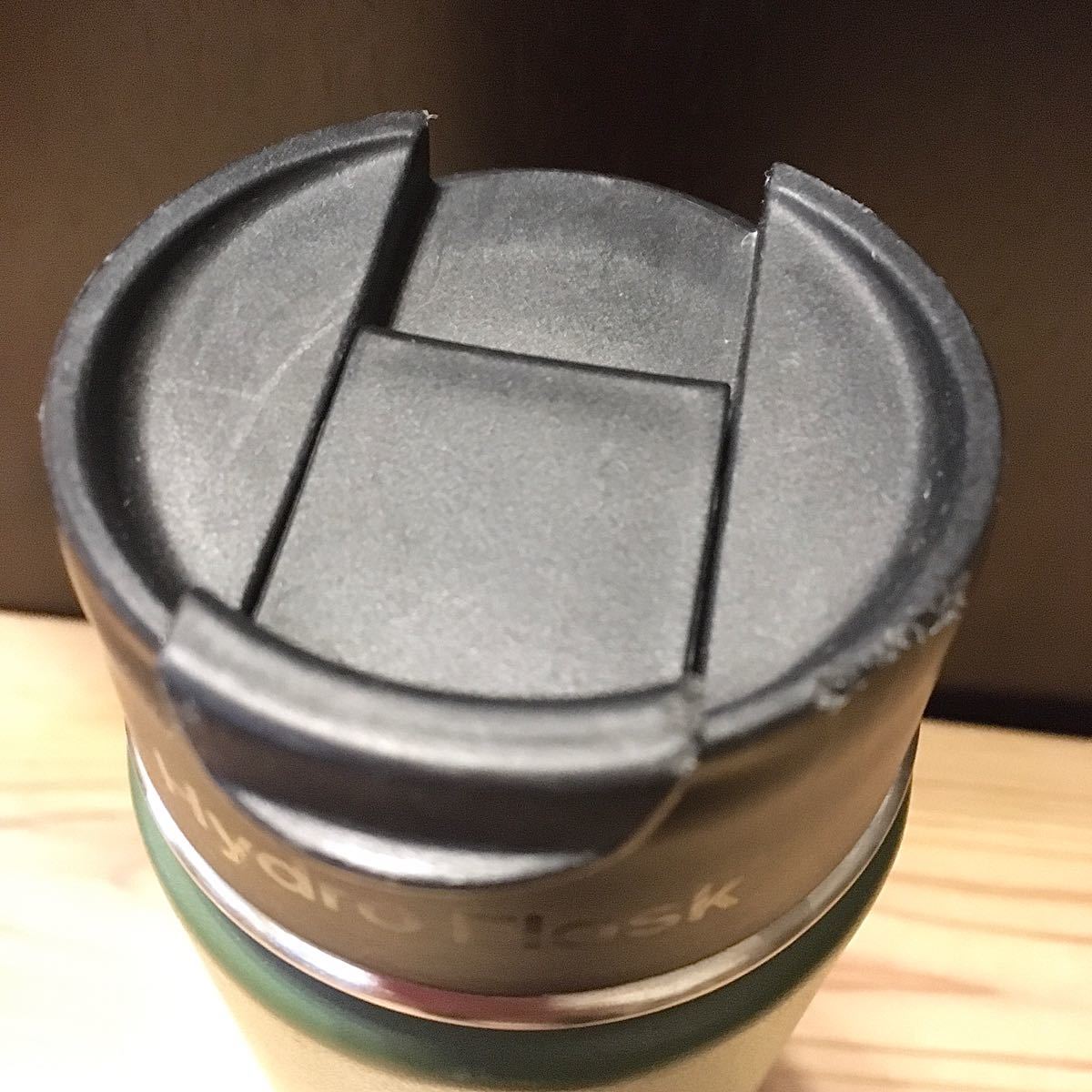 16oz カーキ ハイドロフラスク HydroFlask タンブラー 水筒 16oz カーキ ハイドロフラスク HydroFlask タンブラー 水筒