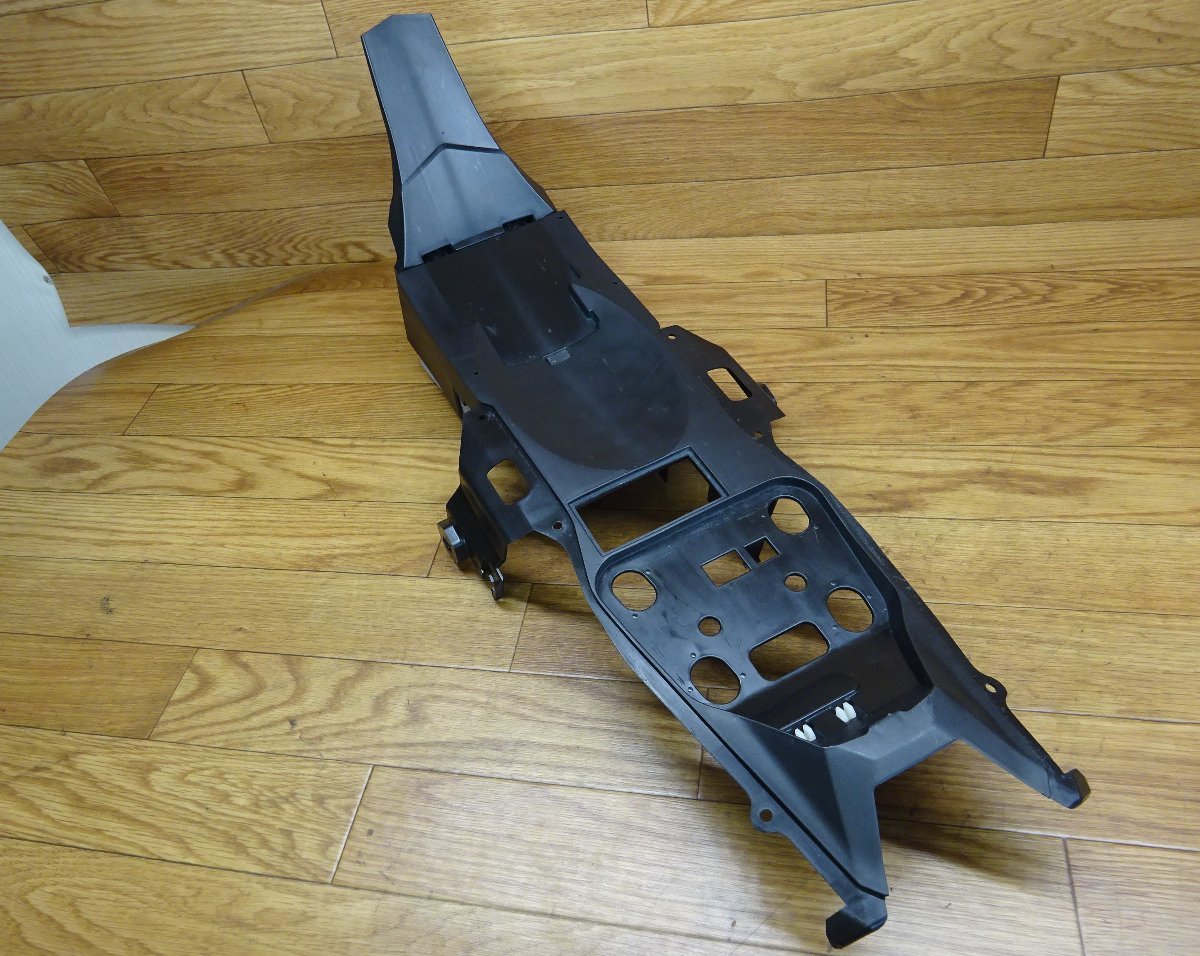 Yahoo!オークション - [Y80] YZF-R25 RG43J 純正 リアインナーフェン...