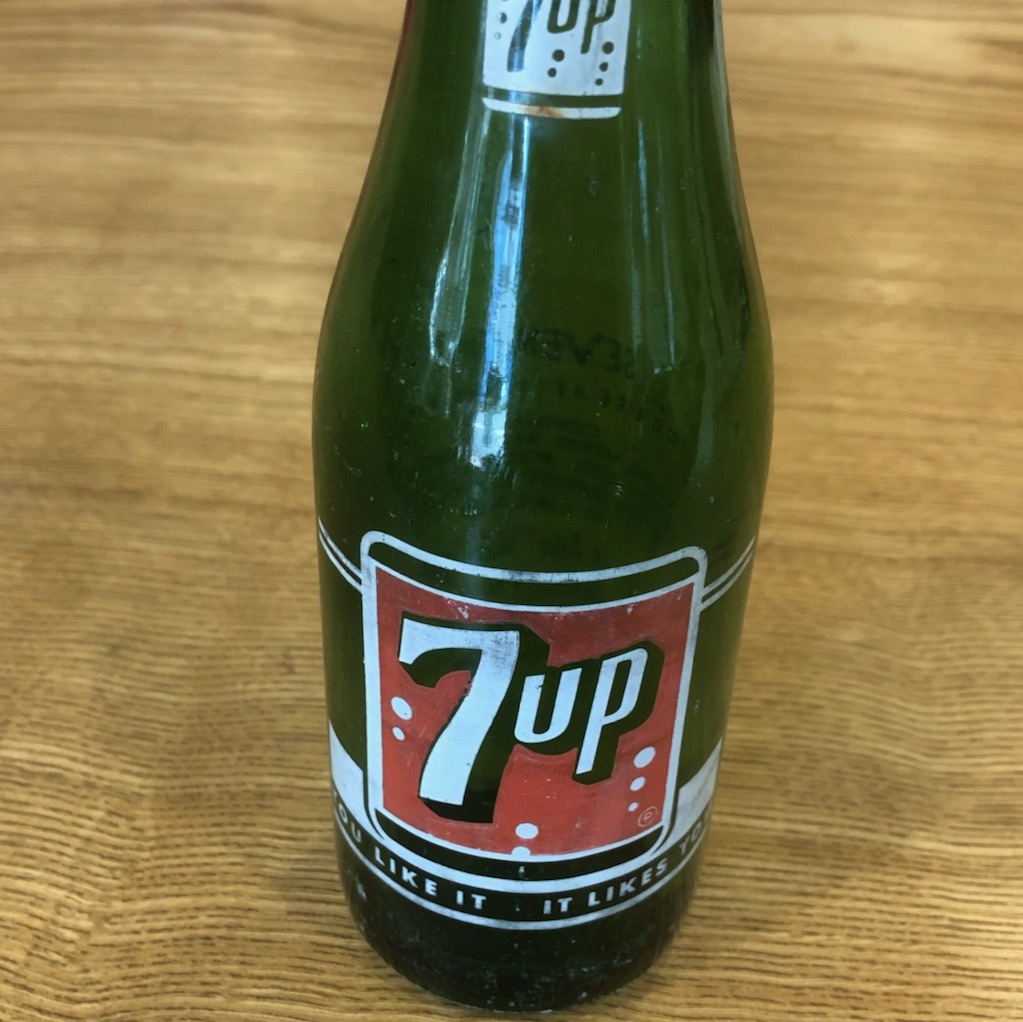 Yahoo!オークション - 【送料510円】USA ビンテージ 7UP ボトル 瓶 検...
