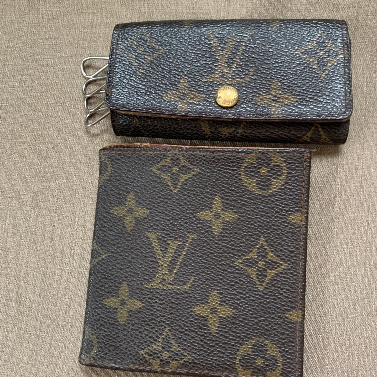 Yahoo!オークション - ルイヴィトンK eyホルダーとオマケ