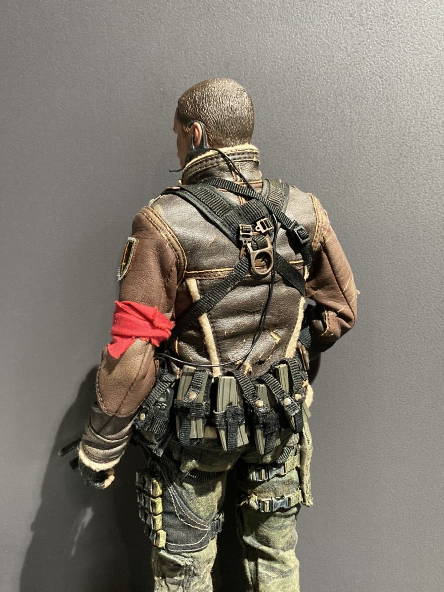 Yahoo!オークション - HOTTOYS John Connor 1/6 ホットトイズ Yahoo!オークション - HOTTOYS John Connor 1/6 ホットトイズ