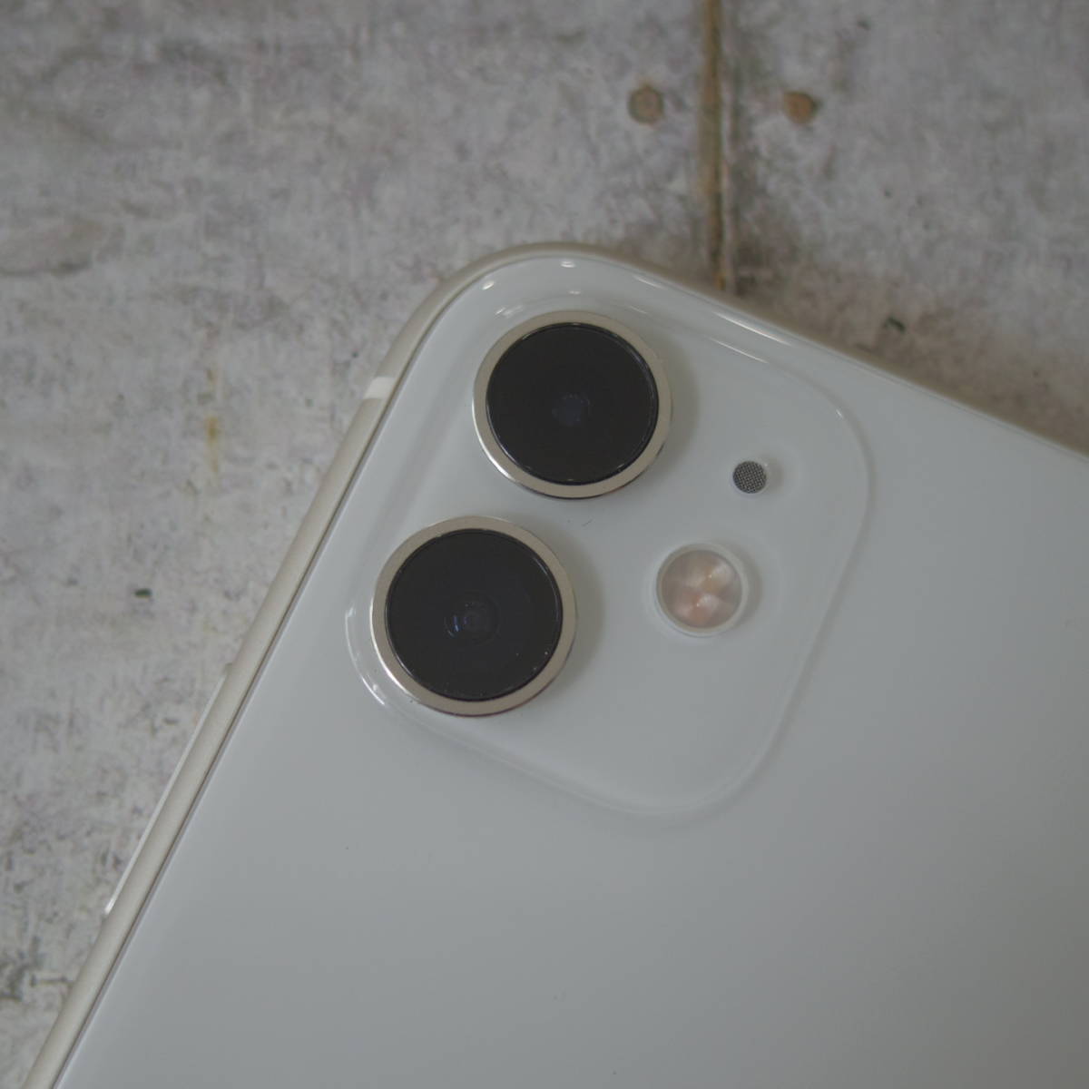 Yahoo!オークション - M111[LP](携帯電話) 中古 docomo iPhone 11 256G...