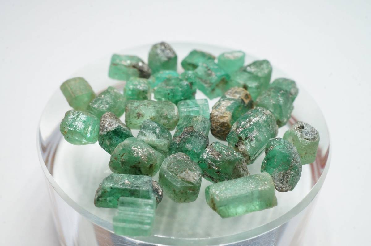 Yahoo!オークション - 30年前の希少在庫 非加熱天然コロンビア産上質透...