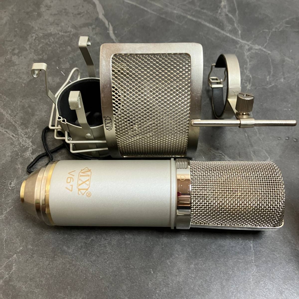 Yahoo!オークション - MXL V67 コンデンサーマイク ポップガード付...