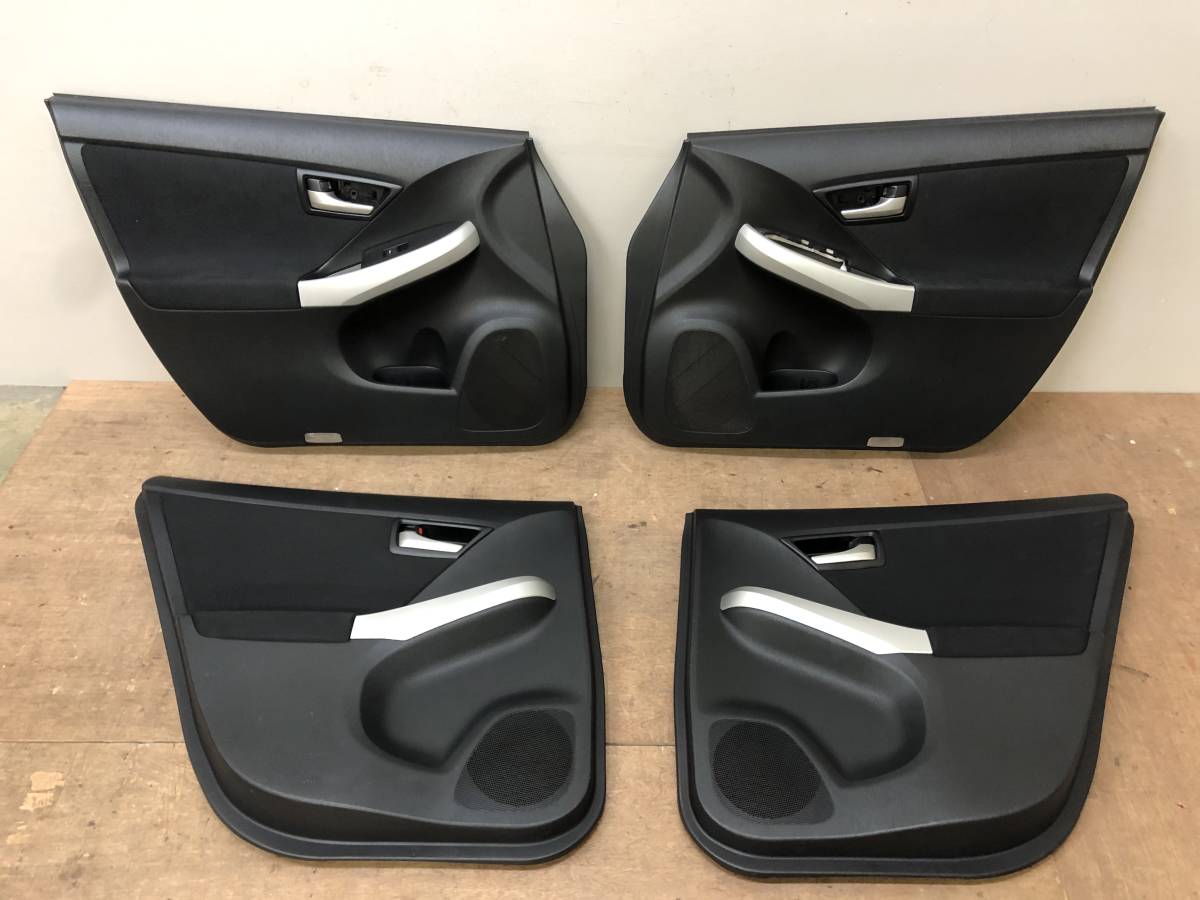 Yahoo!オークション - 大型商品 管B108 DAA-ZVW30 プリウス H25年 後期...