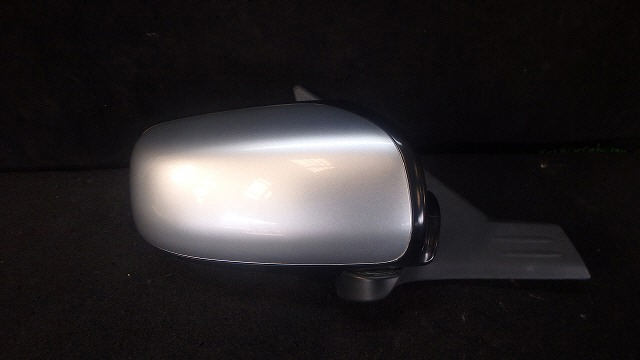 Yahoo!オークション - インプレッサ LA-GG2 右サイドミラー 01G プレミ...