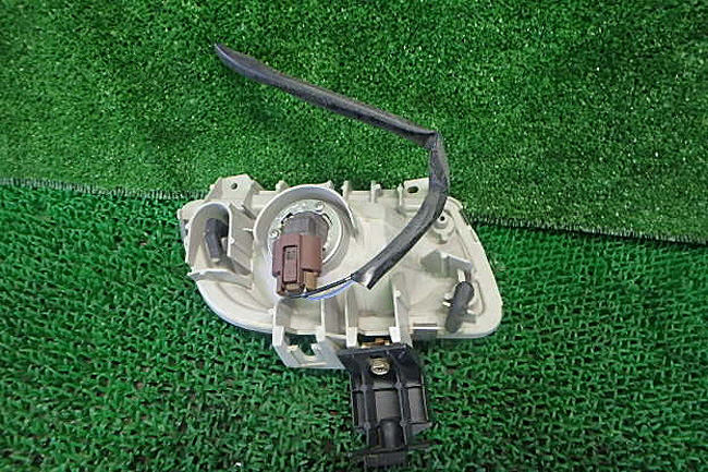 Yahoo!オークション - MPV GF-LWEW 左フォグランプ P0285 L081-51-6...