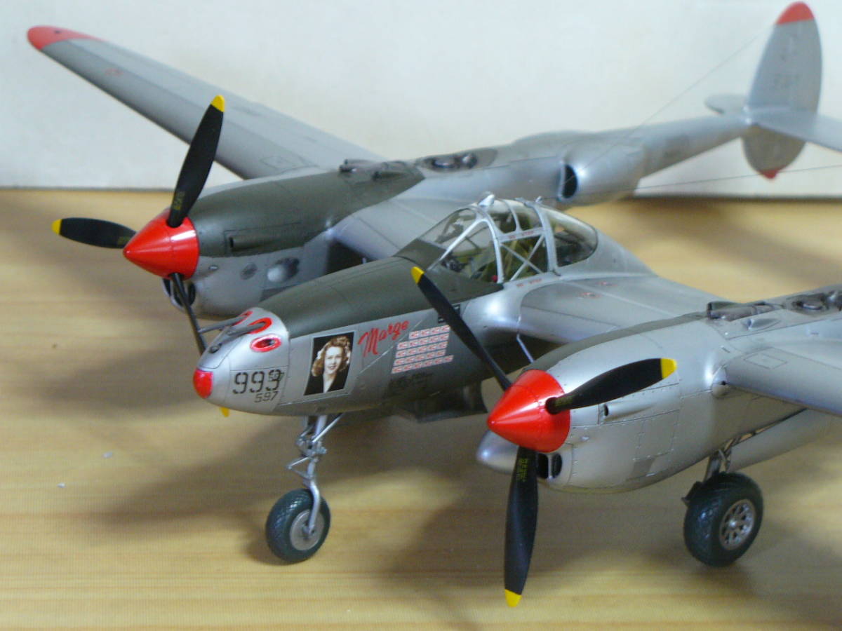完成品 1/48 ロッキード P-38J ライトニング 完成品 1/48 ロッキード P-38J ライトニング