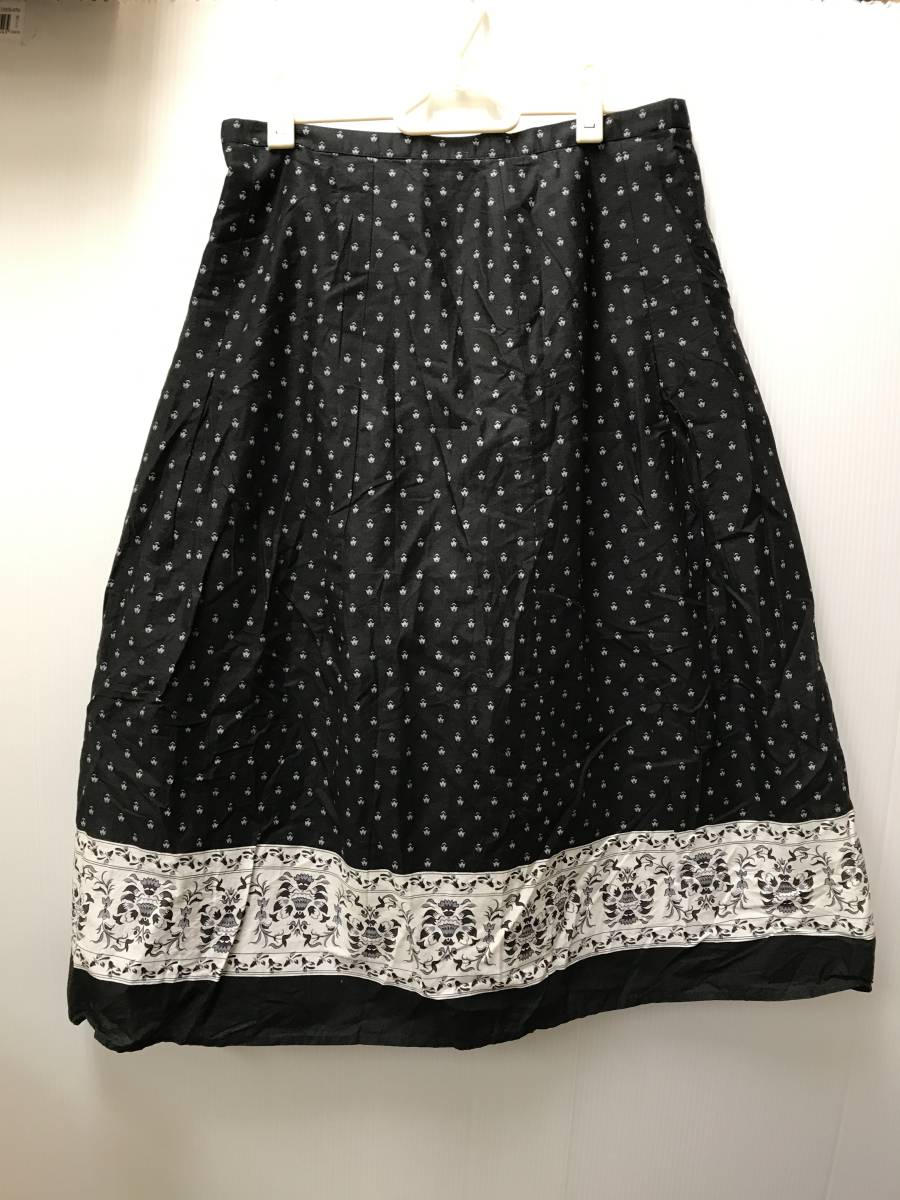 Yahoo!オークション - Z679 総柄膝下スカート サイズ ウエスト67...