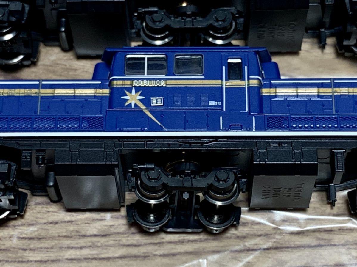 TOMIX DD51 重連 2両 ディーゼル機関車 JR北海道色/鉄道模型 TOMIX DD51 重連 2両 ディーゼル機関車 JR北海道色/鉄道模型