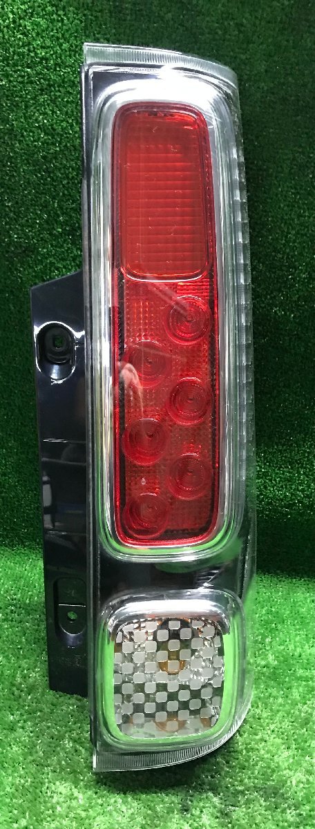 Yahoo!オークション - [ L2-31 ] スズキ スペーシア [ MK53S ] 右 テー...