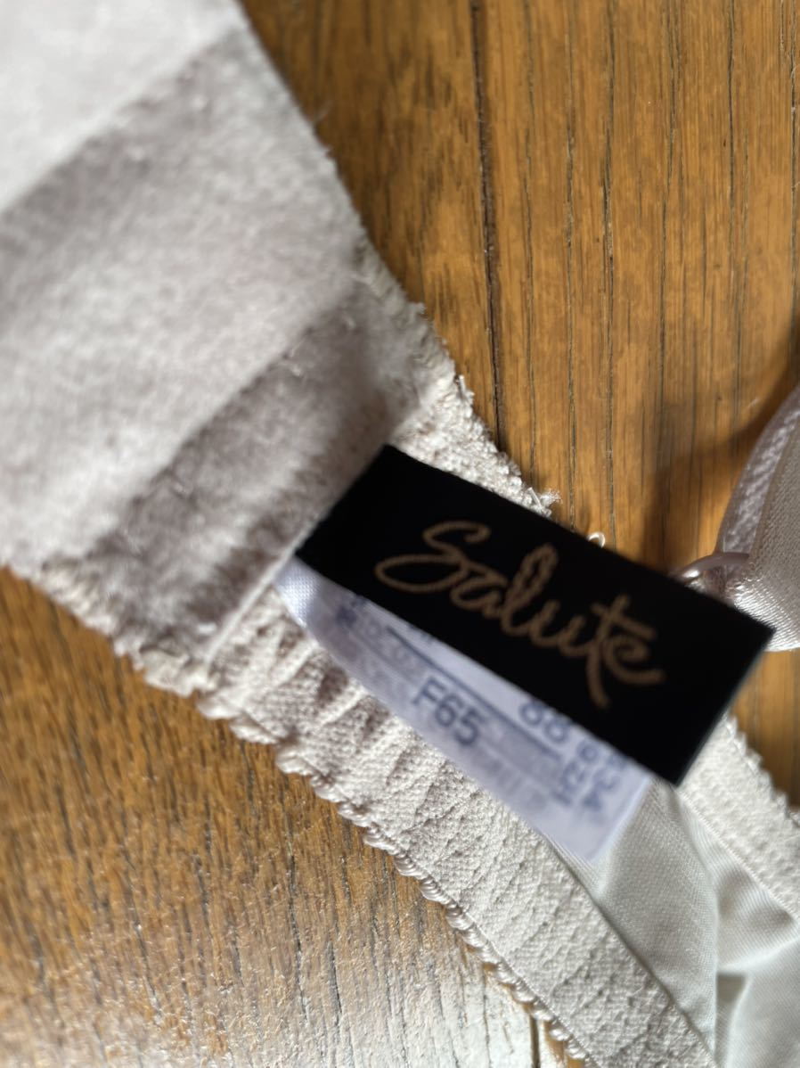 Yahoo!オークション - ワコール サルート F65