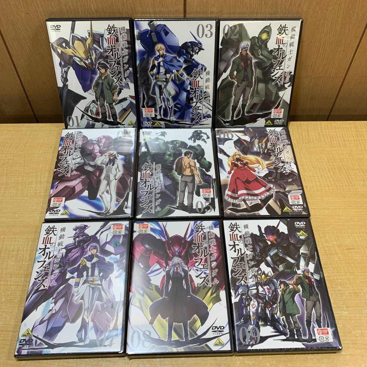 Yahoo オークション 【ほぼ未開封】 Dvd 機動戦士ガンダム 鉄血のオ