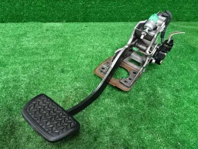 Yahoo!オークション - レクサス LS460・USF40 H19年式・ブレーキペダル...