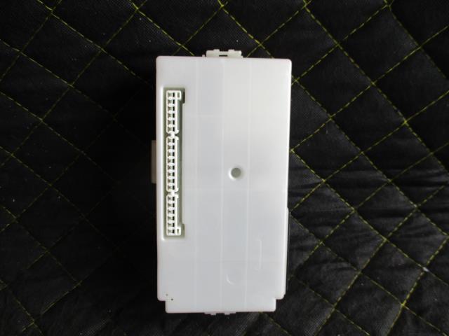 Yahoo!オークション - ミニカ HBD-H42V ヒューズボックス A31 8673A193