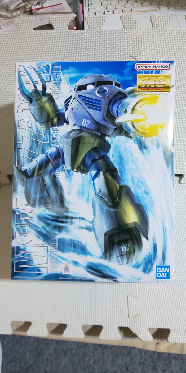 Yahoo!オークション - バンダイ MG 1/100 ズゴック MSM-07 ジオン公国...