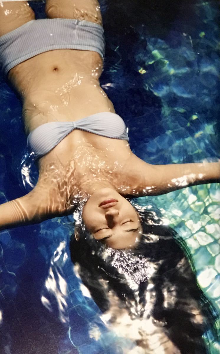 Yahoo!オークション - 川口春奈 写真集 haruna2 PHOTOBOOK 美乳 美女 ...