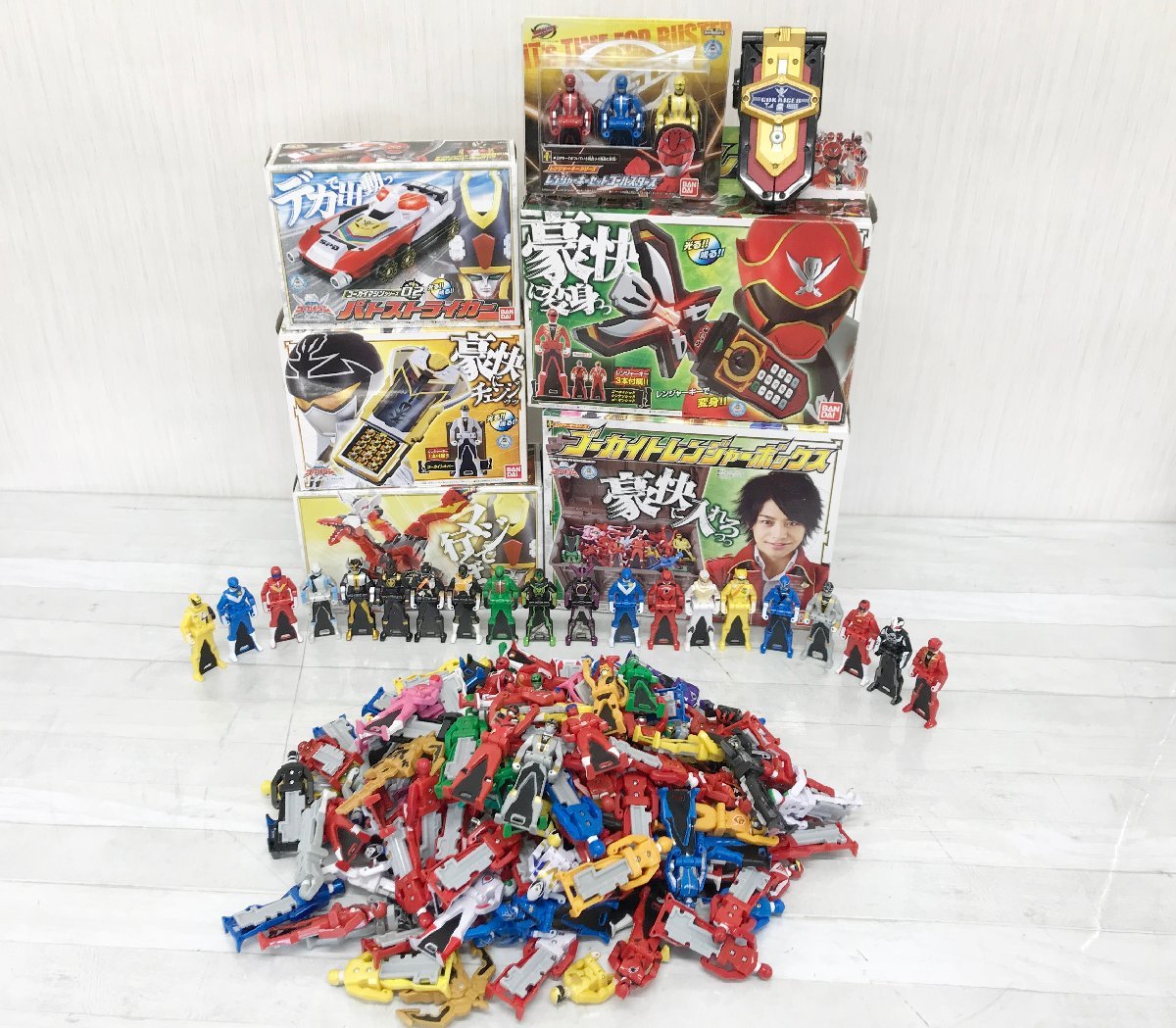 Yahoo!オークション - m904 現状品 BANDAI バンダイ 海賊戦隊ゴーカイ...