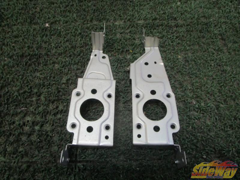 Yahoo!オークション - S_グロリア(HY33)オーディオ取付ステー 2点【122...