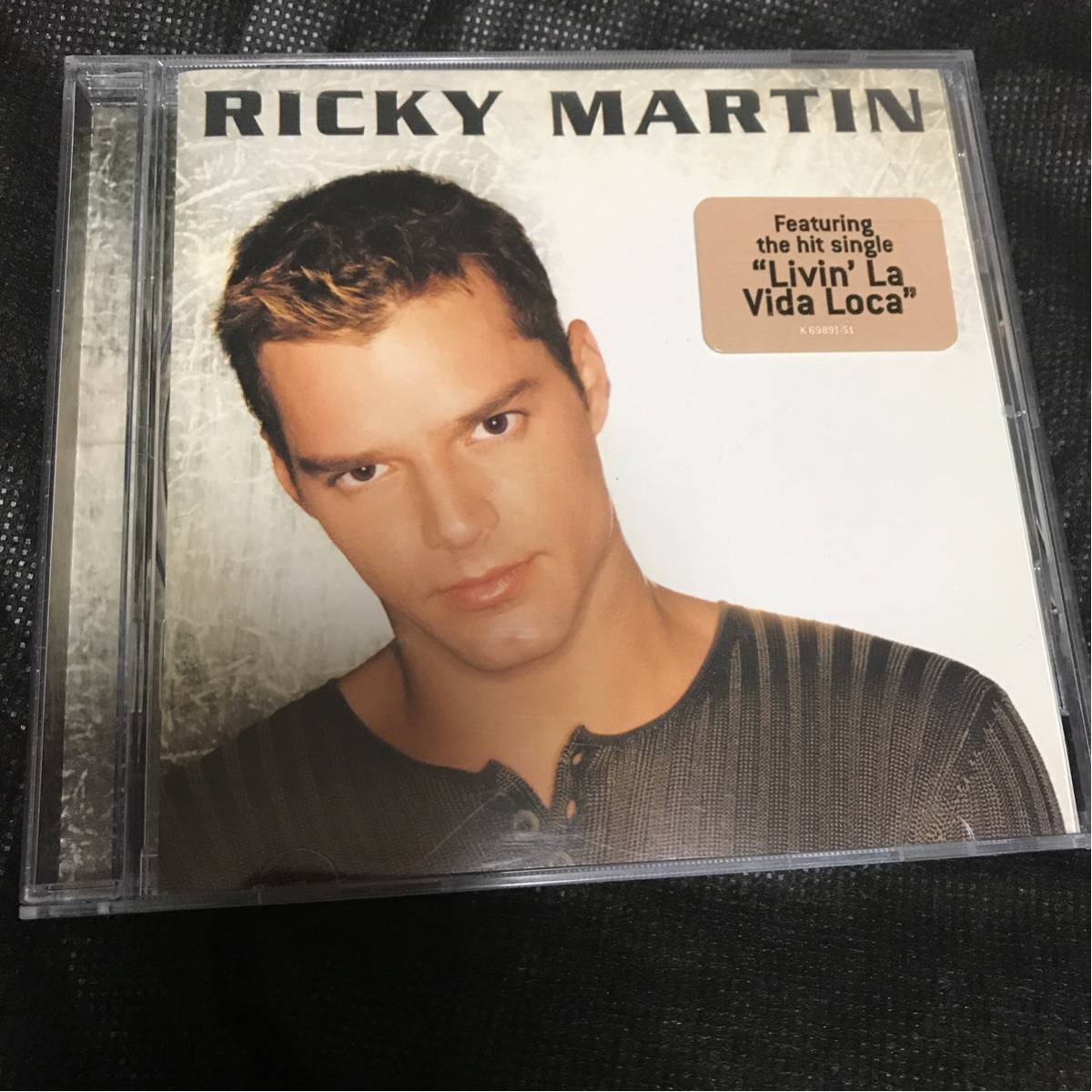 Yahoo!オークション - RICKY MARTIN CDアルバム「RICKY MARTIN