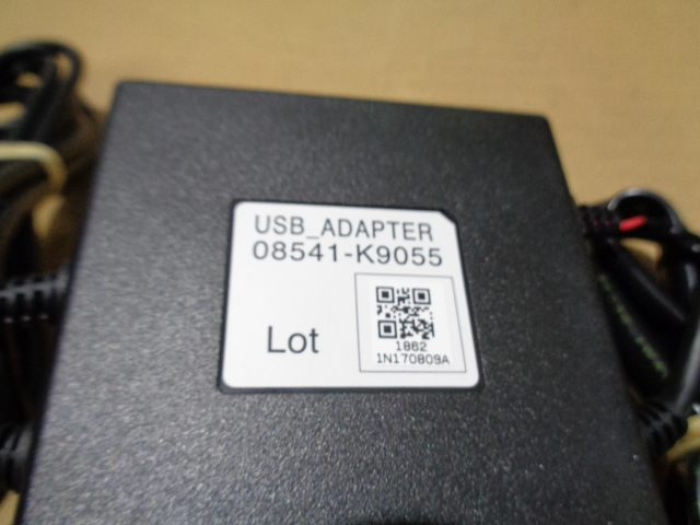 Yahoo!オークション - [I19] ダイハツ 純正 USB アダプター 08541-K905...