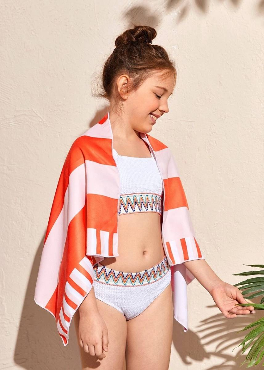 Yahoo!オークション - 海外 美少女 ポスター5枚組 光沢高画質2L版印刷 ...