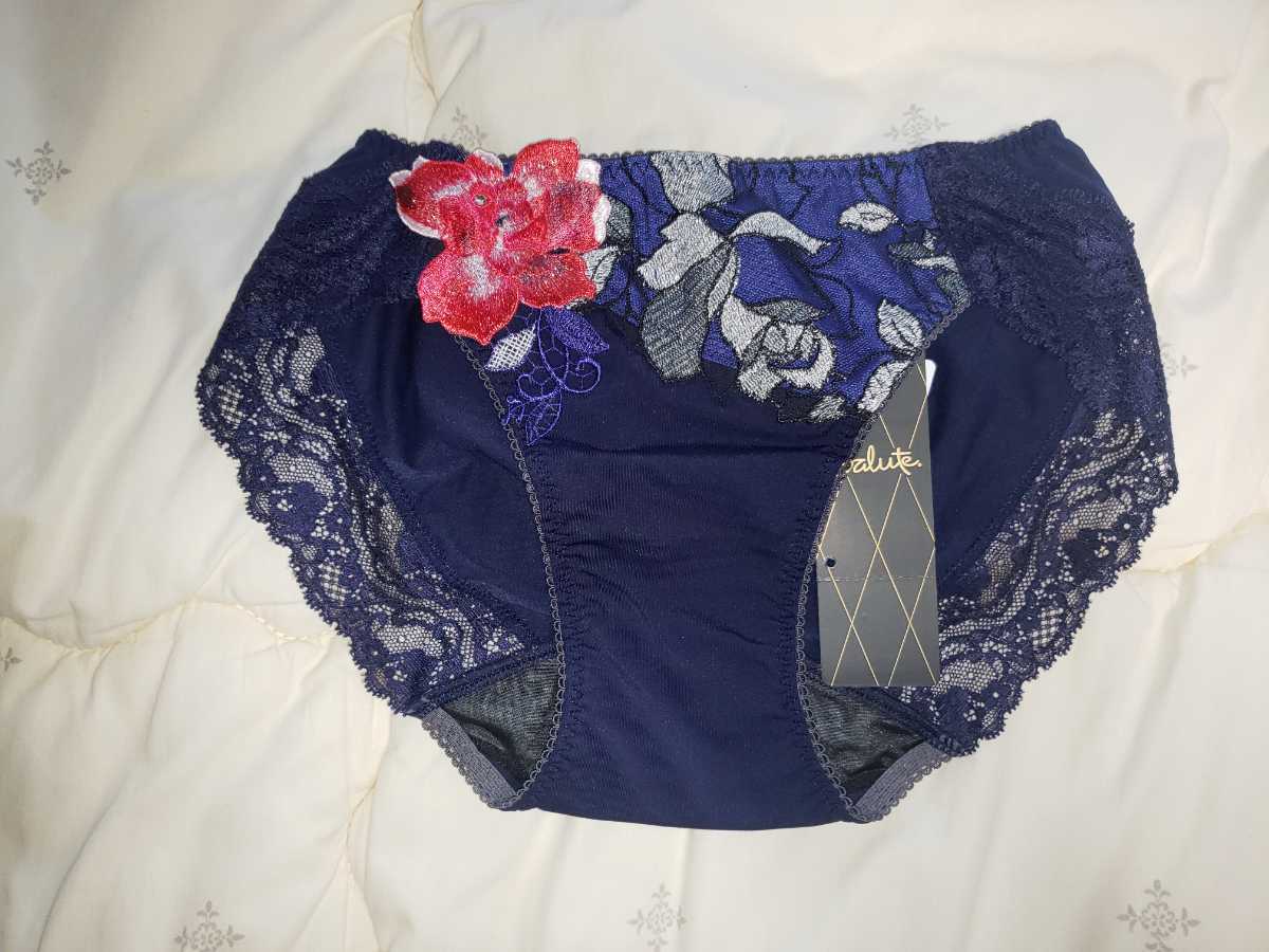 Yahoo!オークション - ワコール サルート 56G サニタリーM 新品 即完売...