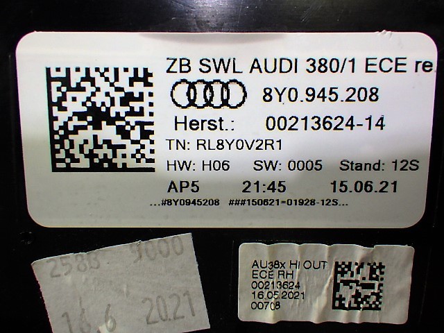 Yahoo!オークション - S797 アウディ A3 8Y 右テール LED 8Y0.945.208 ...