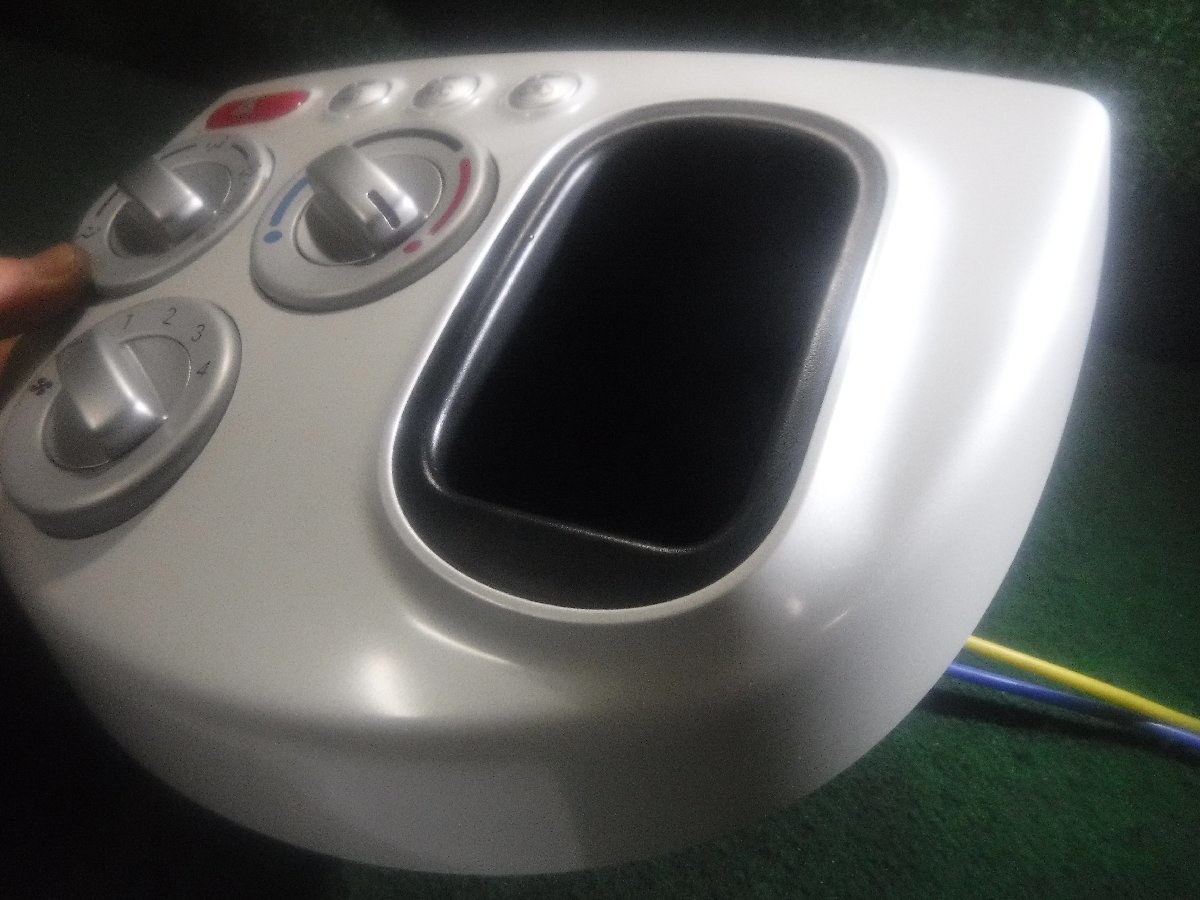 Yahoo!オークション - 【三菱 EKワゴン H82W 5MT 純正 エアコンスイッ...