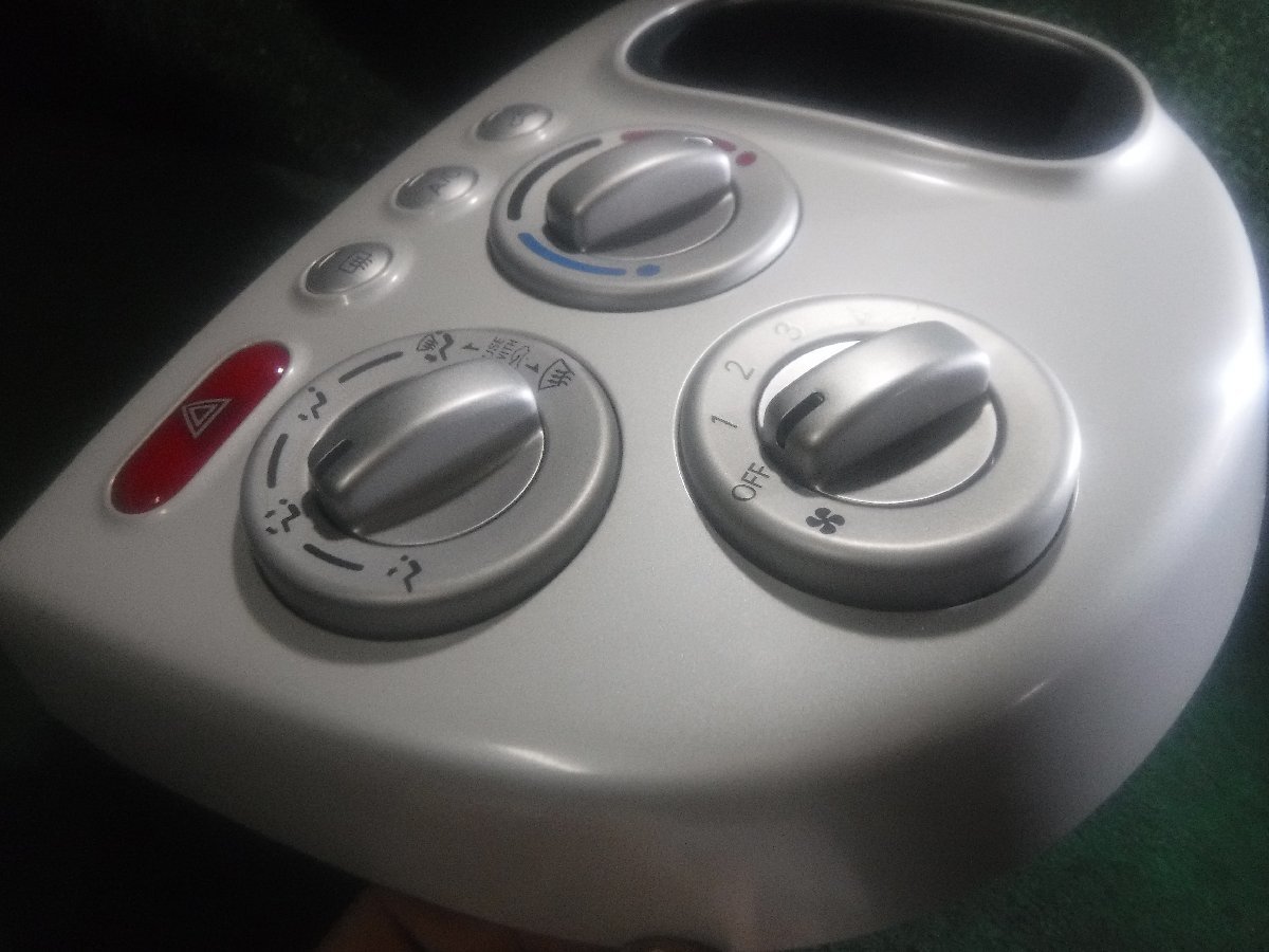 Yahoo!オークション - 【三菱 EKワゴン H82W 5MT 純正 エアコンスイッ...