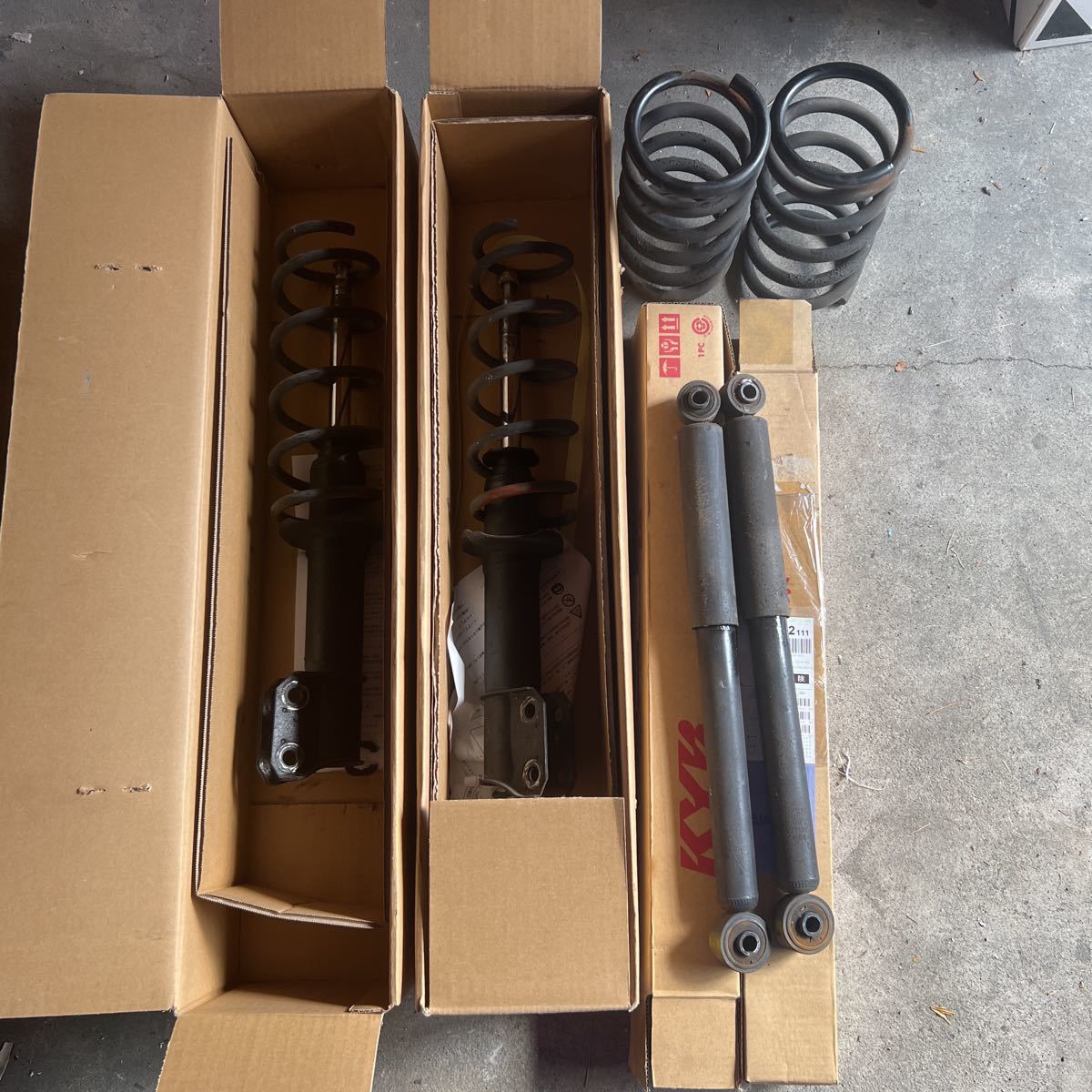 Yahoo!オークション - ミラTR-XX L502S 純正 F/R ショク サスセット