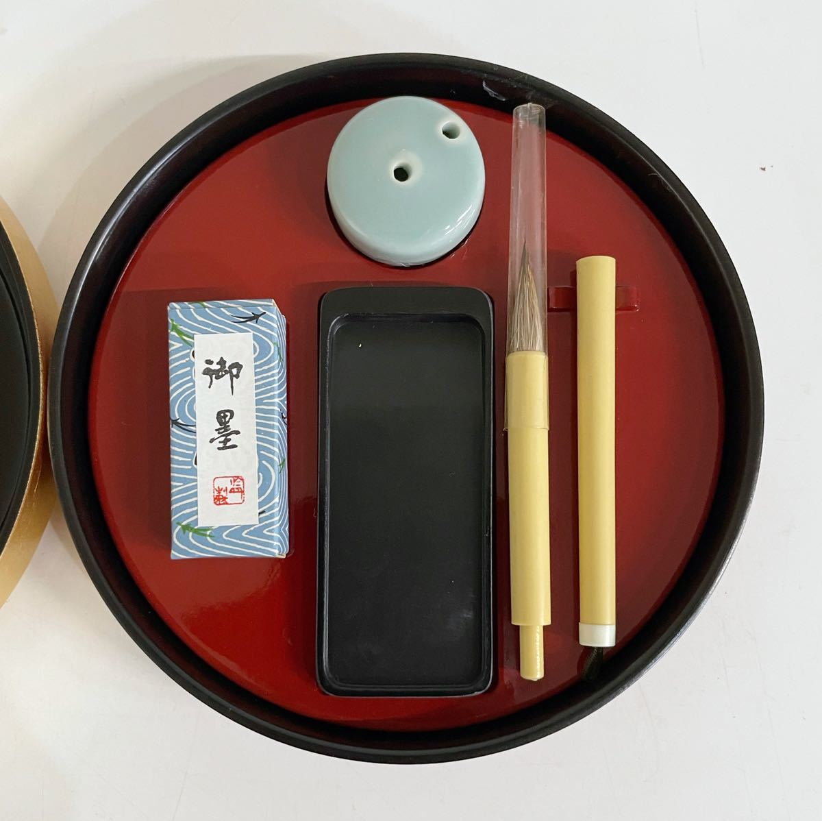 Yahoo!オークション - KTH-118 【未使用品】金箔工芸品 桔梗 丸硯箱 硯...