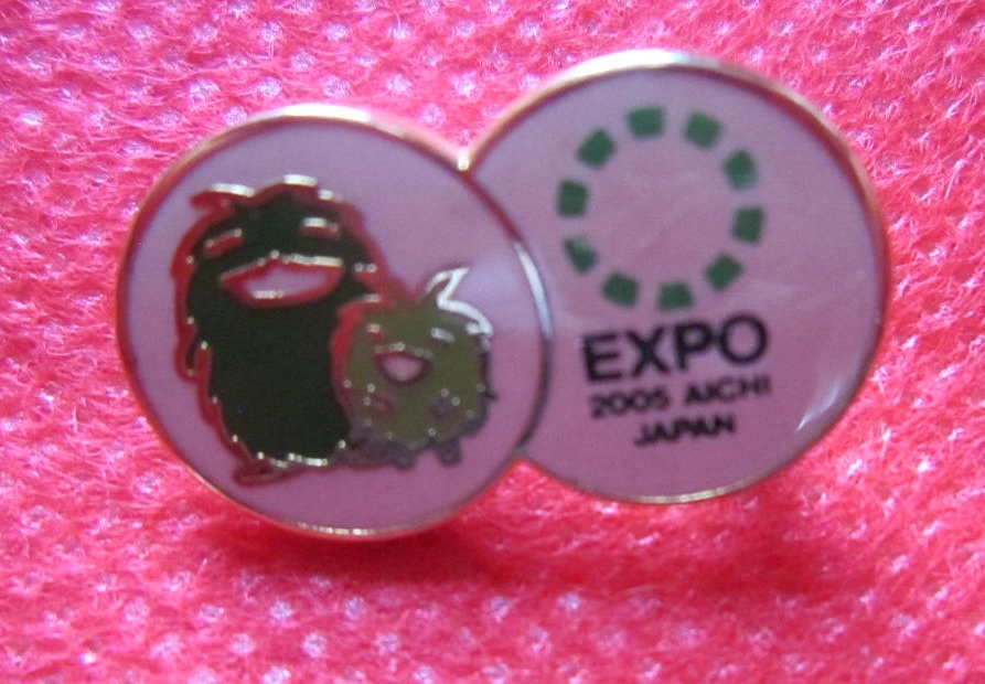 Yahoo!オークション - EXPO2005 愛知万博 モリゾウ根付とピンバッジ