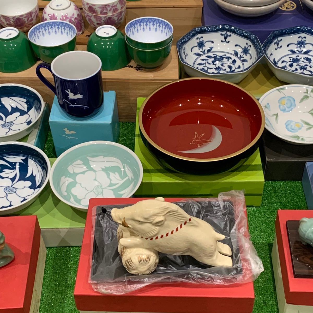 たち吉 皿 和食器 小皿 大皿 煮物鉢 どんぶり鉢 盛鉢 湯のみ 置物 まとめ売り まとめて10点以上 16点セット 箱入り E238(たち吉)｜売買されたオークション情報、yahooの商品 ...