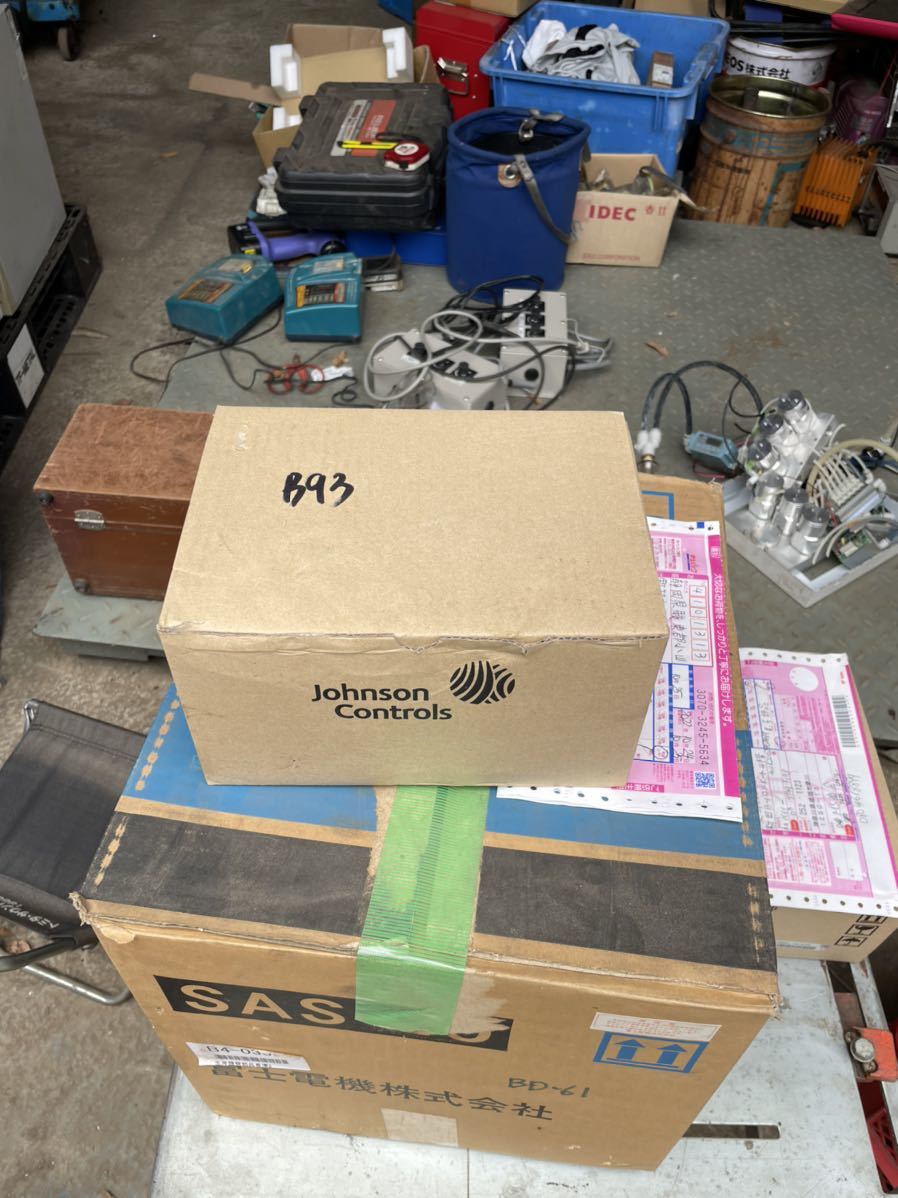 Yahoo!オークション - B93 JOHNSON CONTROLS ディジタル指示調節計 JUT...