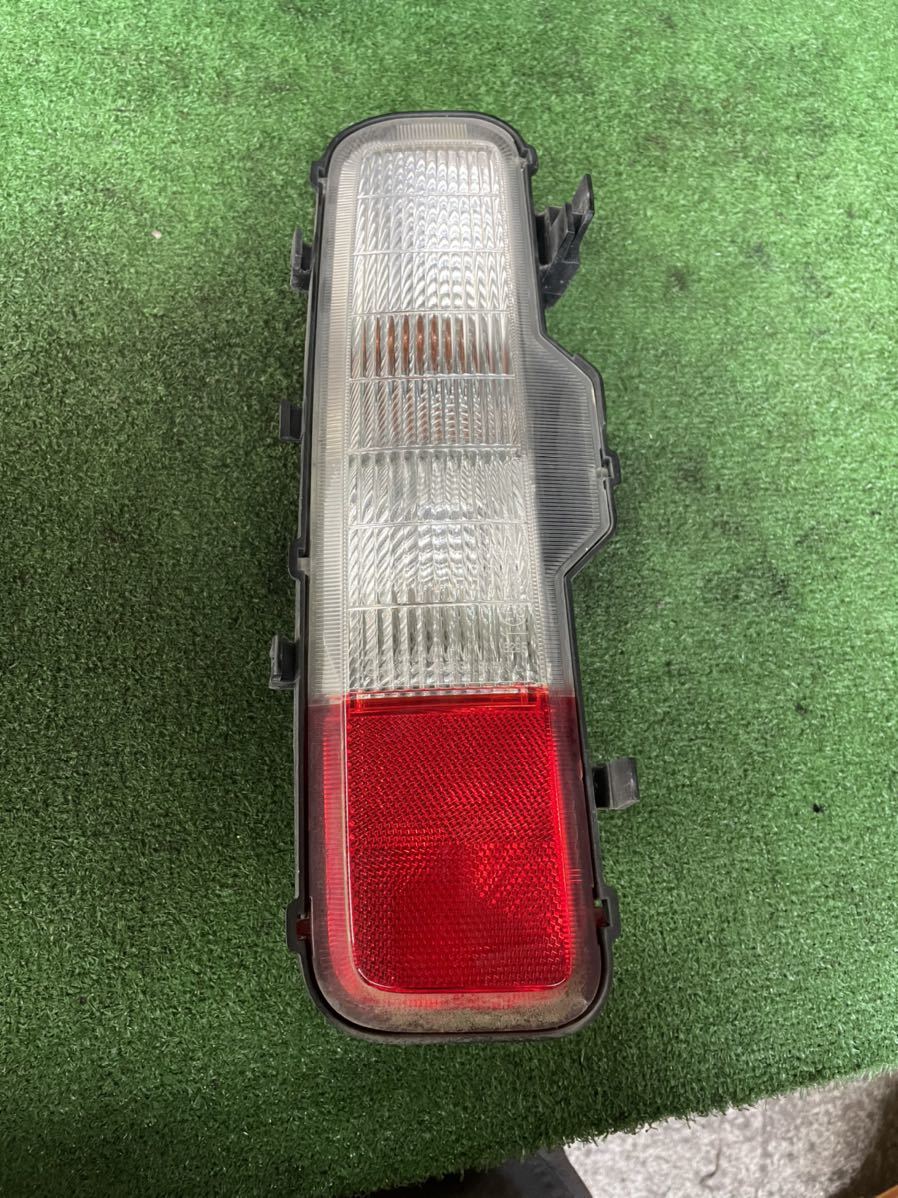 日産 E51 エルグランド 左 テールランプ テールライト ウインカー バック 4956C 黄-561(テールライト)｜売買されたオークション情報、yahooの商品情報をアーカイブ公開 ...