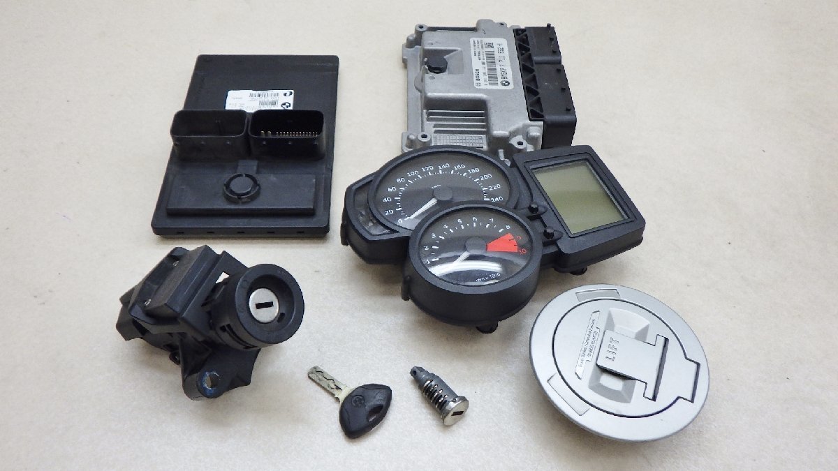 Yahoo!オークション - A823 F800S メーター ECU キーセット BMW