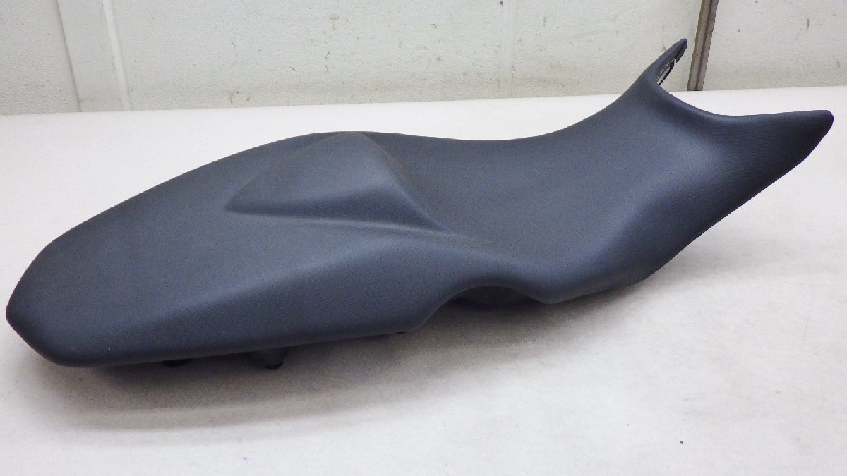 Yahoo!オークション - A823 F800S シート BMW