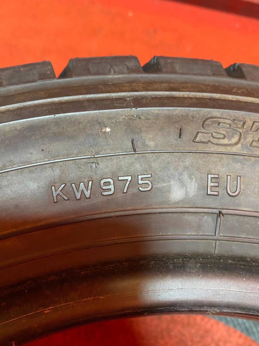 235/50/R14 102L LT DUNLOP SP LT01 年式2014 2本 104(中古品)｜売買されたオークション情報、yahooの商品情報をアーカイブ公開 - オークファン ...