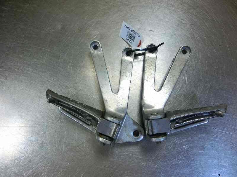 Yahoo!オークション - FZR400 タンデムステップ左右セット A638 1WG 3E...