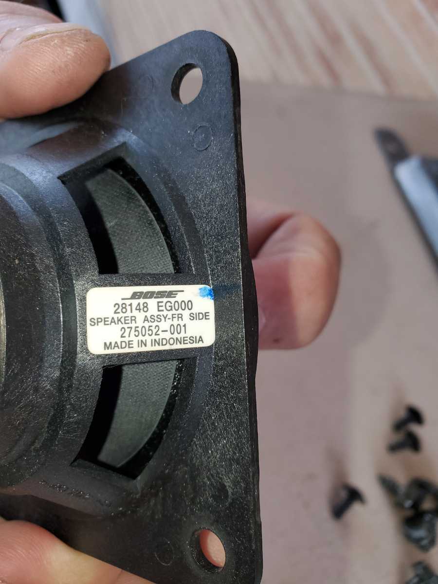 Yahoo!オークション - エルグランドE51リアスピーカー Bose