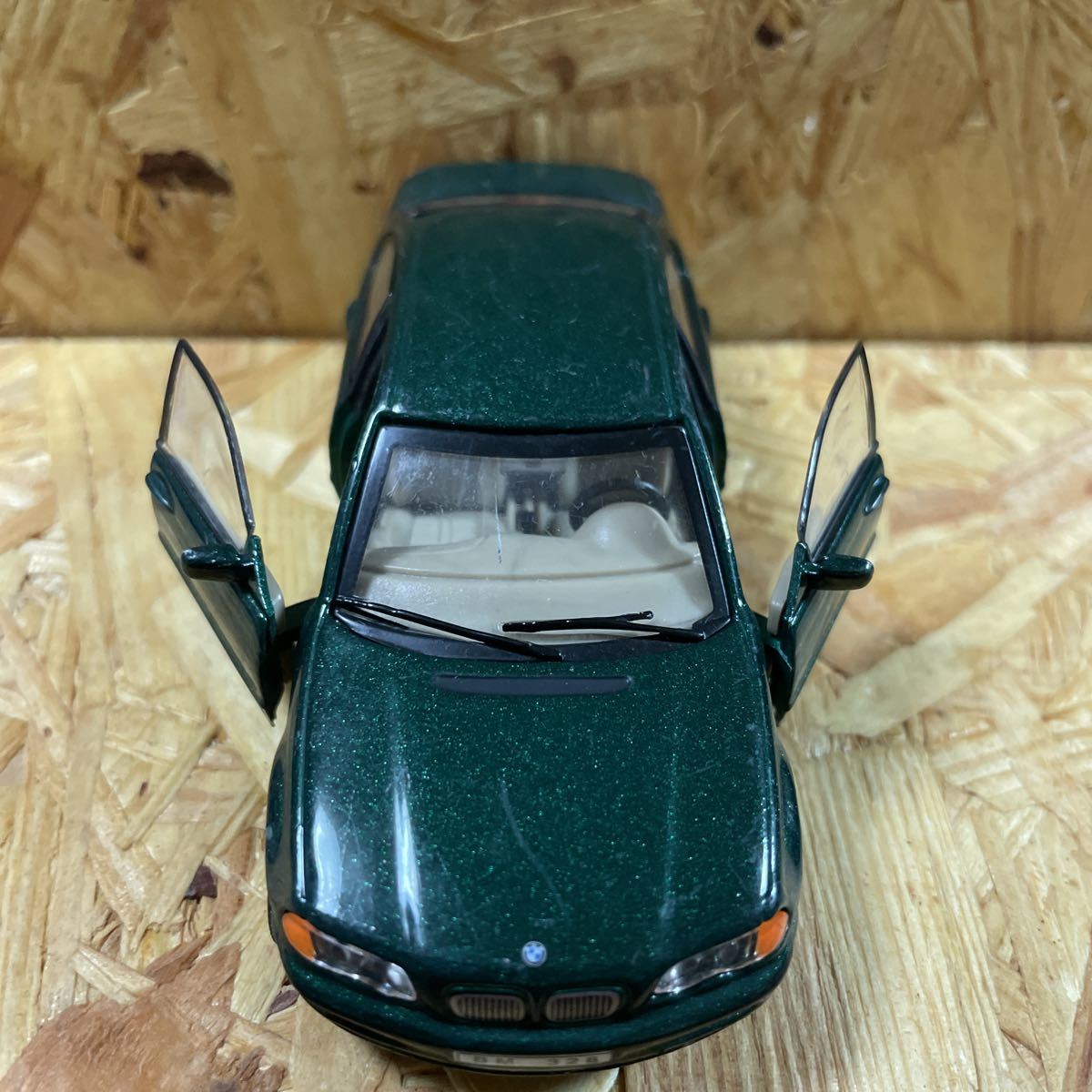 Yahoo!オークション - ホンウェル 1/43 BMW3シリーズ E46 ミニカー