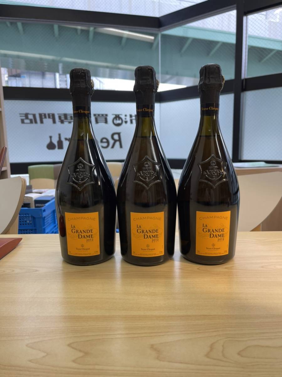 Yahoo!オークション - [シャンパン] ヴーヴクリコ ラ・グランダム 2012...